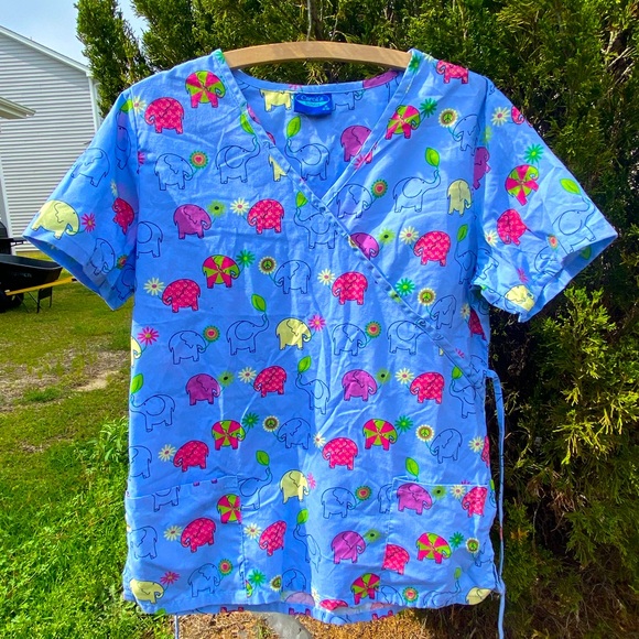 carols scrubs | Tops | Carols Scrubs Y2k Groovy Elephant Floral Printed ...
